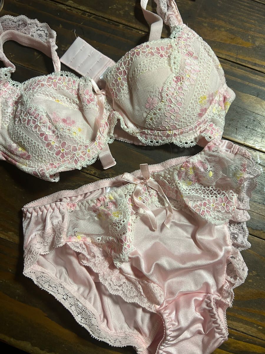 Yahoo!オークション - B65M清楚なピンクの ブラショーツセット