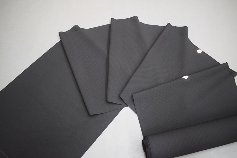 Yahoo!オークション - 【凛々】19N 新古品 正絹 夏物絽 黒 喪服地 反物...