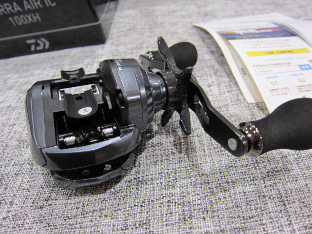 Yahoo!オークション - 超美品 ダイワ 24 ティエラ AIR IC 100XH 右ハン...