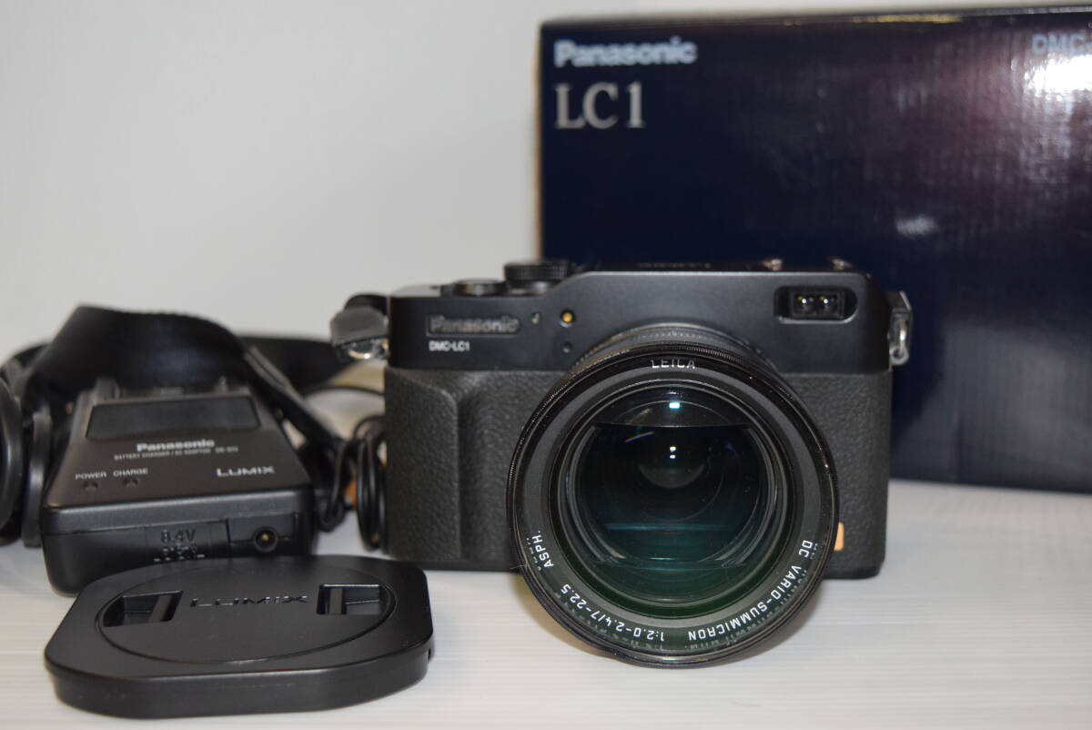 M Panasonic パナソニック デジカメ DMC-LC1 LUMIX ルミックス レンズ LEICA 1:2.0-2.4/7-22.5 箱付き(パナソニック)｜売買されたオークション情報 ...