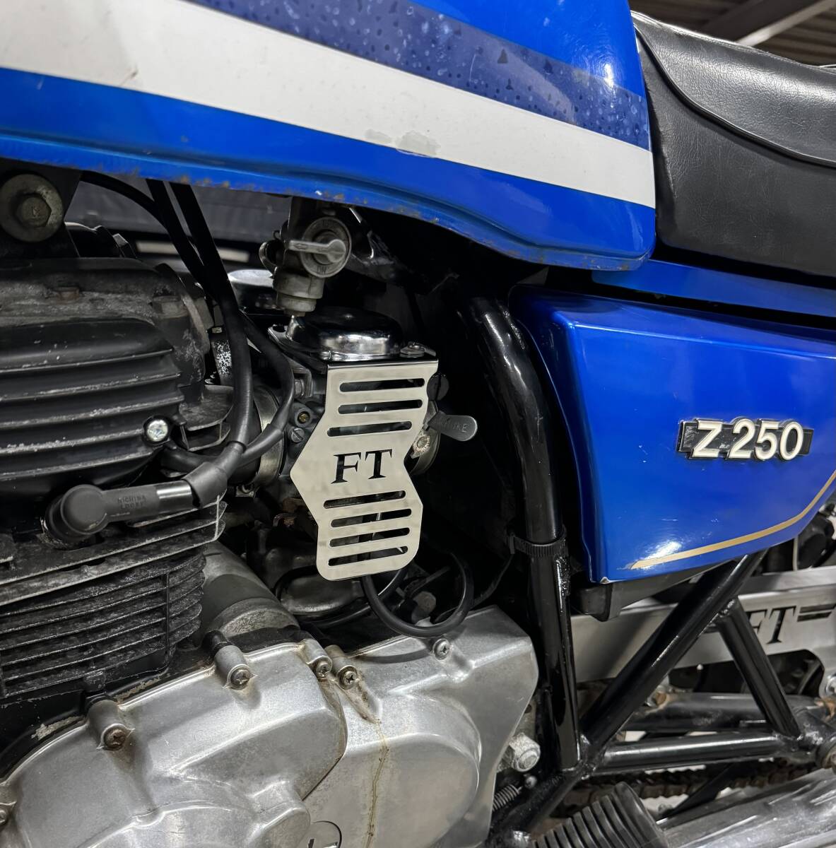 Yahoo!オークション - 即決 Z250FT メッキ キャブレター サイドカバー...