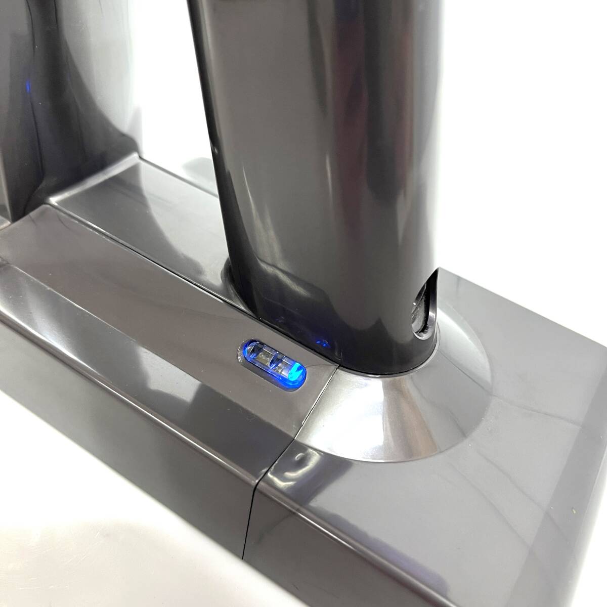 Yahoo!オークション - (志木)【動作品】Dyson/ダイソン SV10 本体 充電...