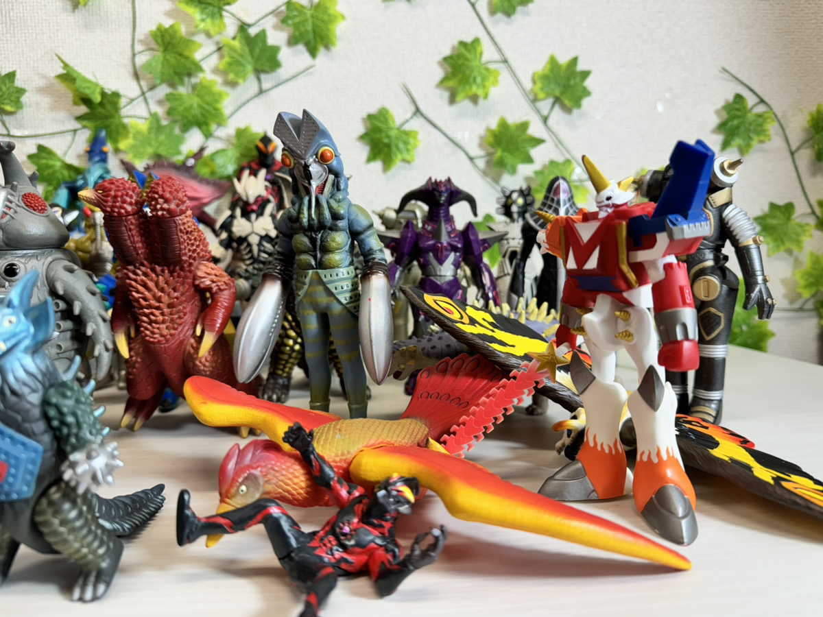 Yahoo!オークション - 6924-02 ウルトラ怪獣大集合 ウルトラ怪獣おまと...