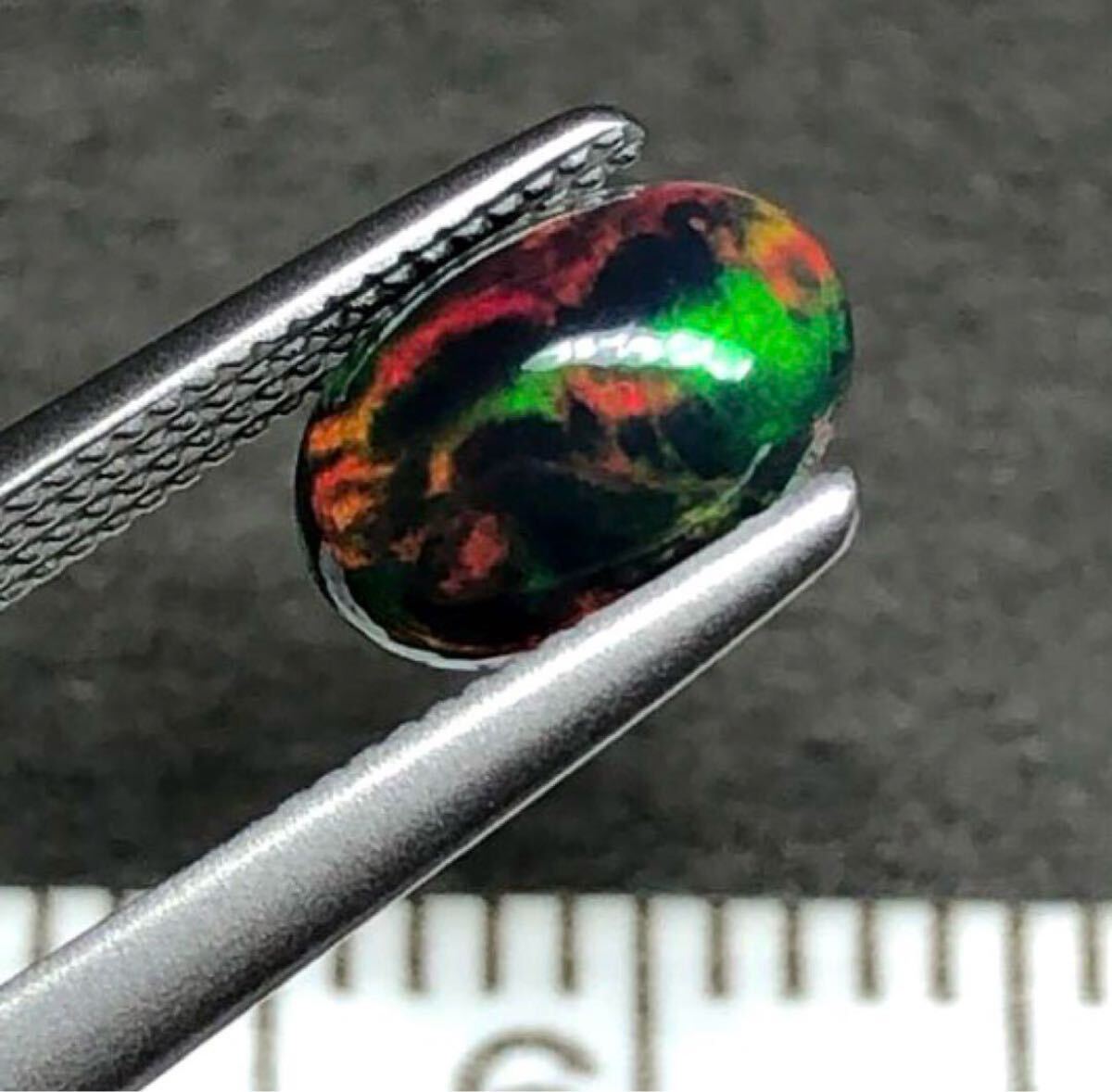 Yahoo!オークション - 歳末SALE 3854【漆黒に映える極彩美遊色】約0.55...