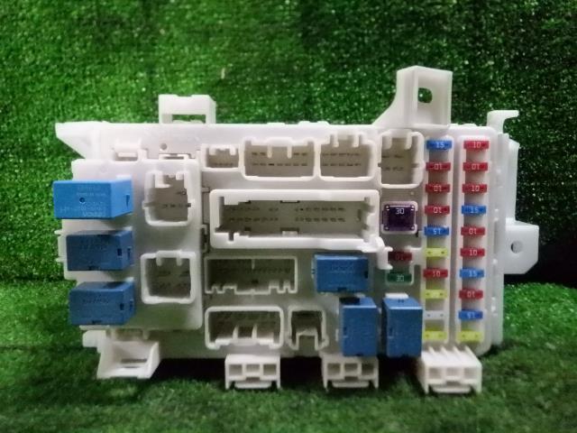Yahoo!オークション - スペーシア DAA-MK42S ヒューズボックス G 4WD Z...