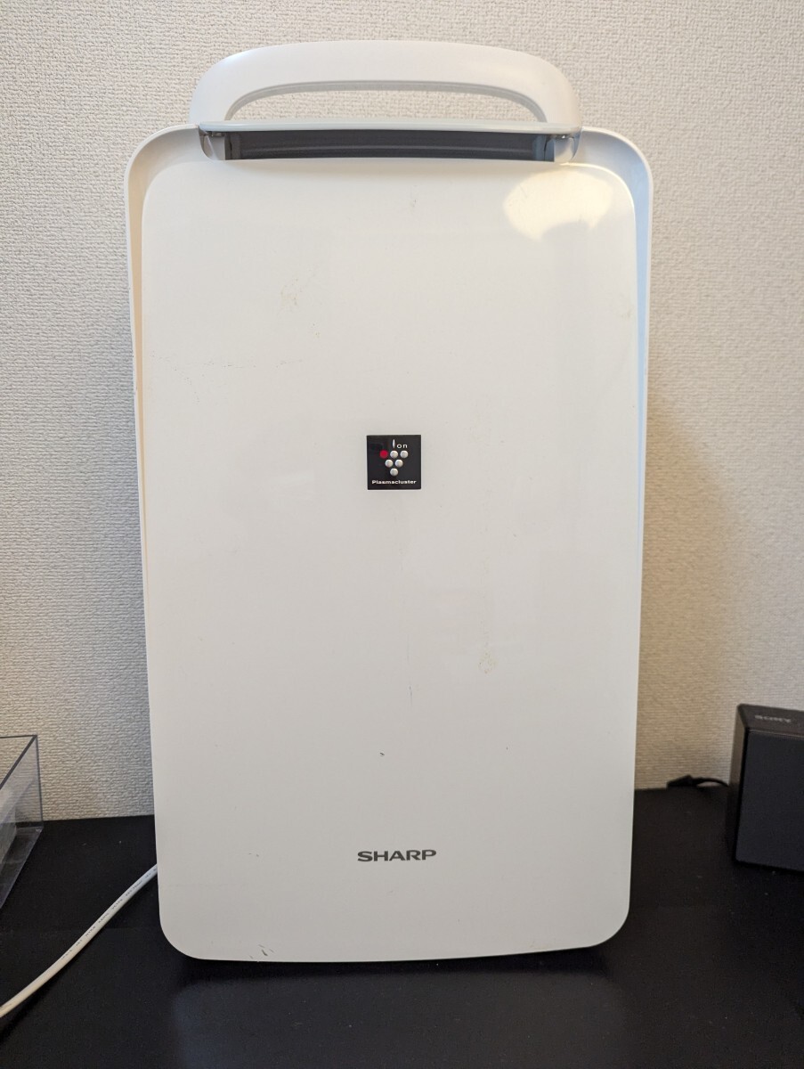 Yahoo!オークション - SHARP シャープ 除湿機 CV-L71-W ホワイト（除湿...