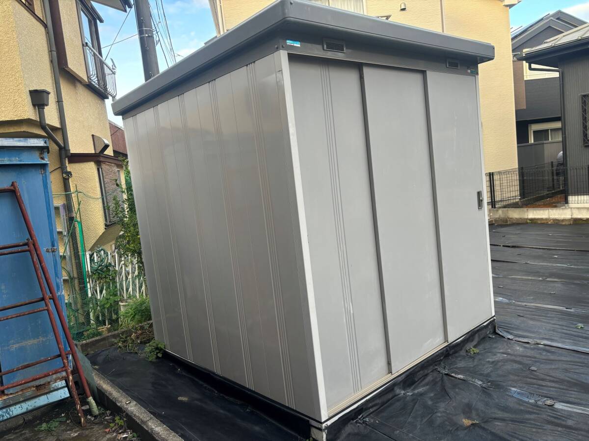 Yahoo!オークション - イナバ物置 MBW-48H 面幅2210 奥行き2210 高さ23...