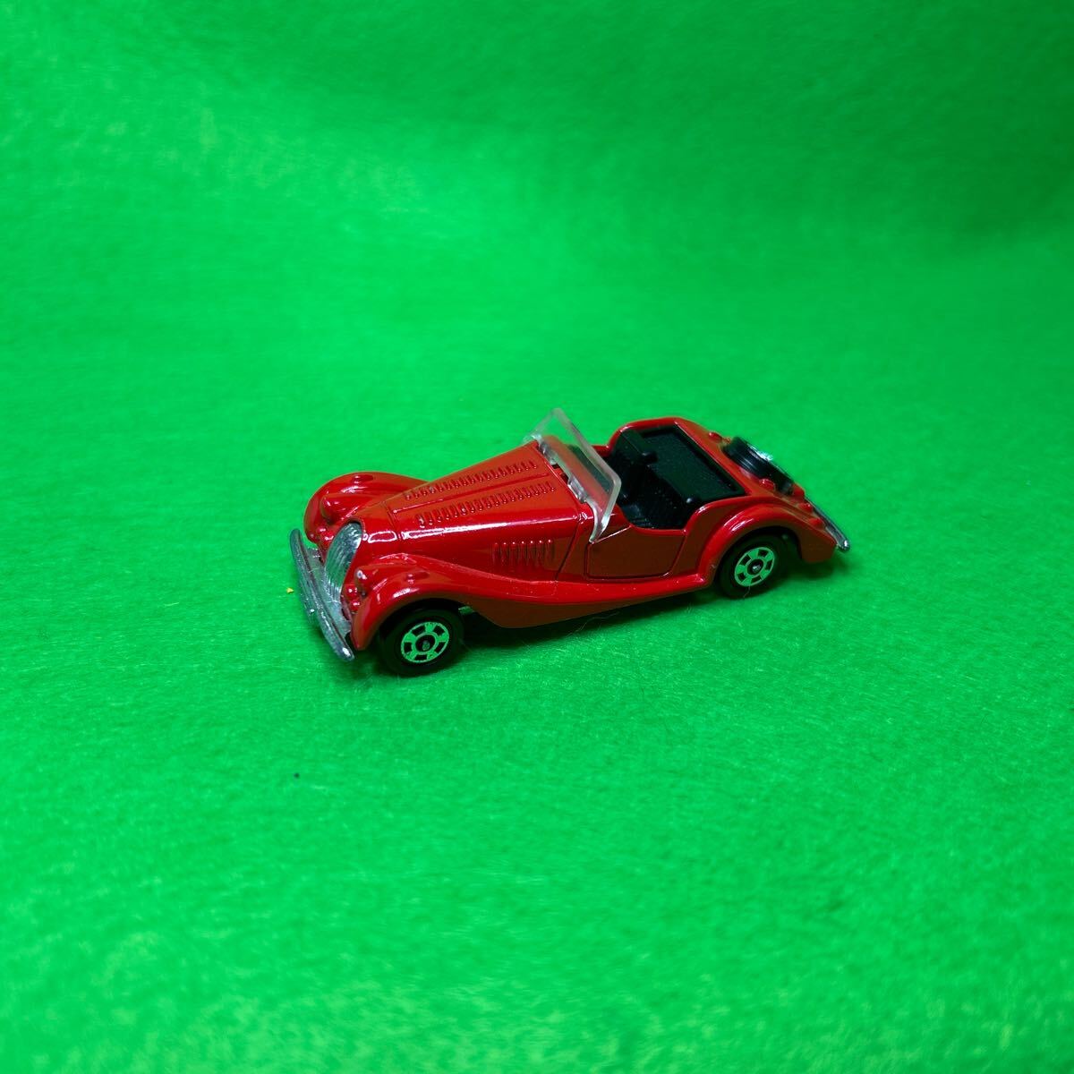 Yahoo!オークション - 【超レア】トミカ NO.F26 モーガン プラス8 1/