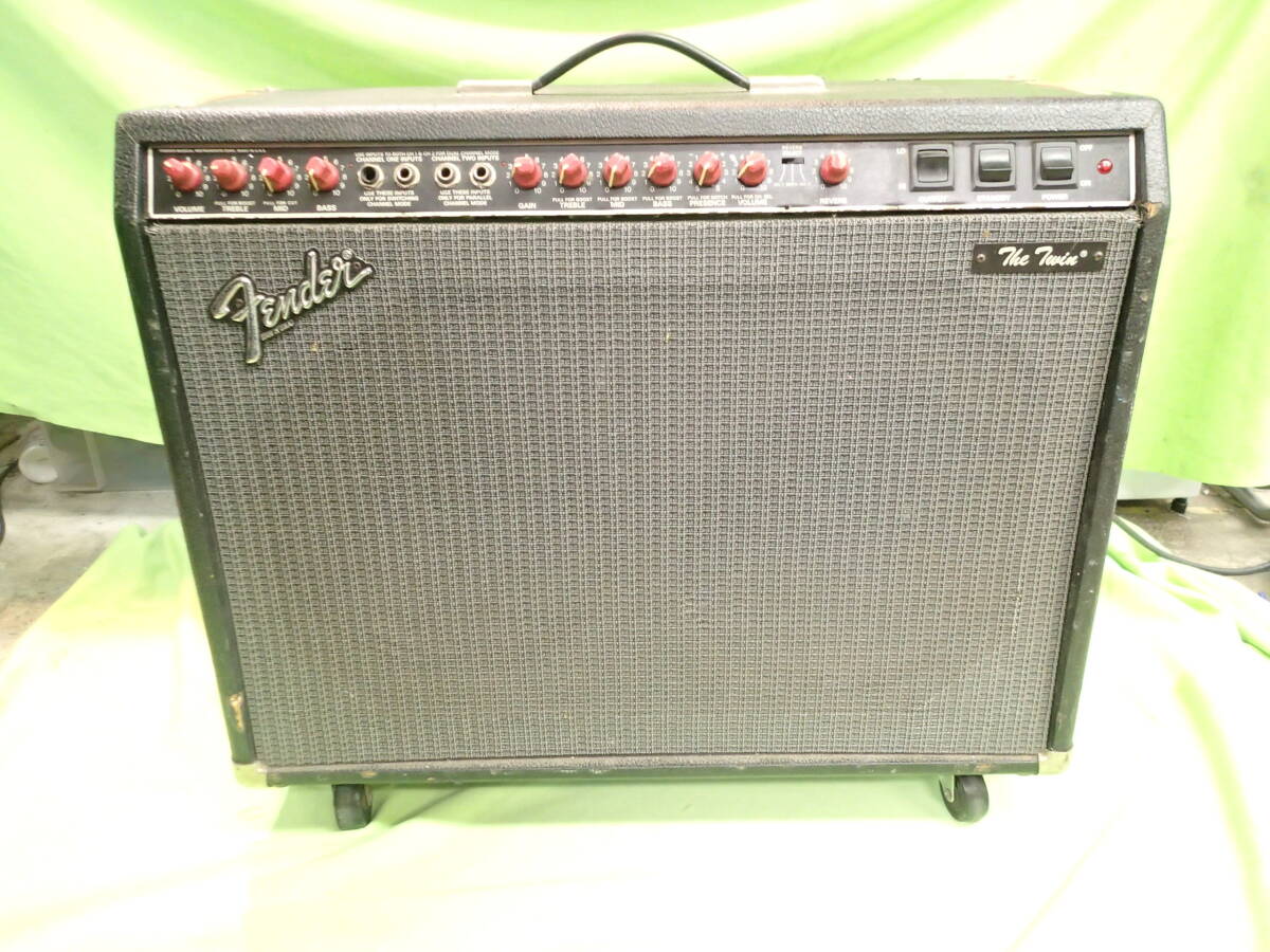 hf241130-001Z fender The Twin Red Knob 難有り 音出た ノイズ hf241130-001Z fender The Twin Red Knob 難有り 音出た ノイズ