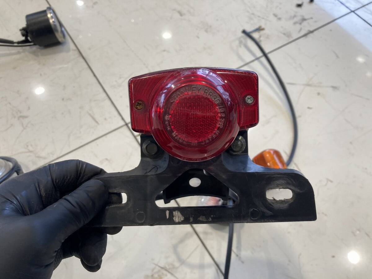 Yahoo!オークション - 商品番号2187/バイク用/ヘッドライトセット/メー...