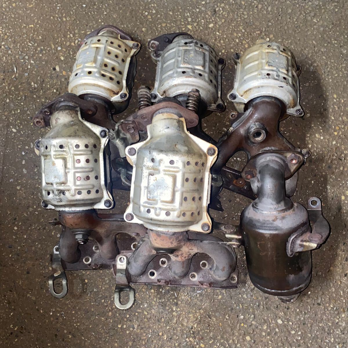 Yahoo!オークション - スズキ 純正触媒 ワゴンR K6A 85G-C08 スプラッ...