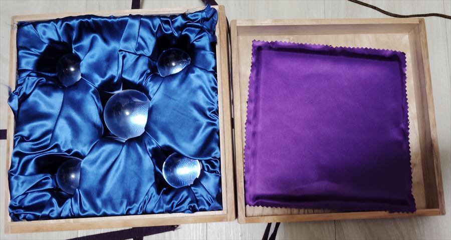 Yahoo!オークション - 天然水晶玉 5個 直径51mm(1個 重さ216g) 37.5mm(...