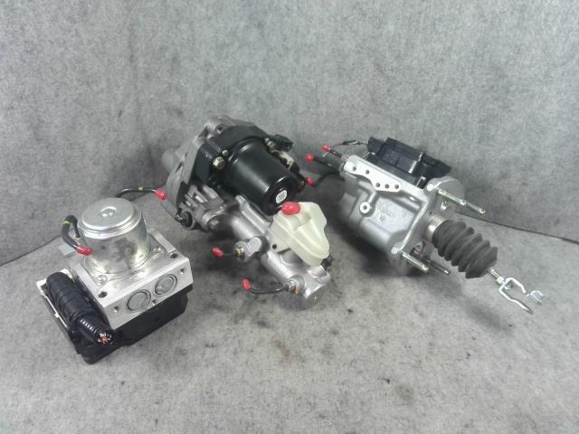 Yahoo!オークション - フィット DAA-GP5 ABSアクチュエーター ハイブリ...