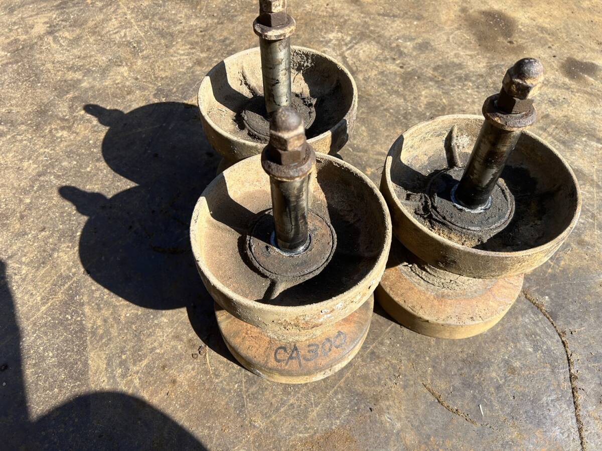 Yahoo!オークション - ヤンマー コンバイン CA300 足回り部品 転輪 3個...