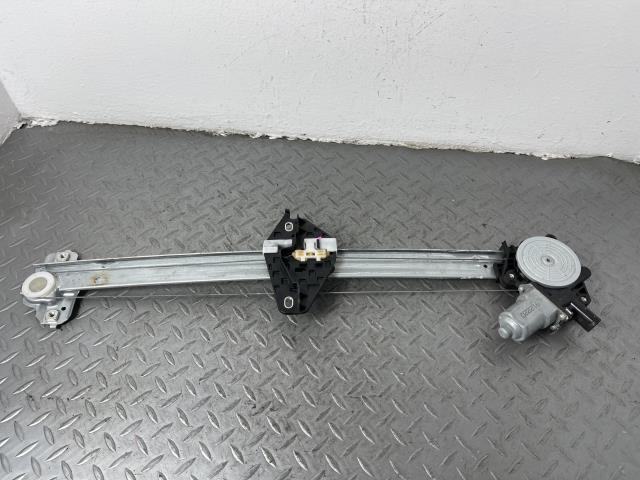 Yahoo!オークション - フリード GB3 左 フロント ドア レギュレター モ...