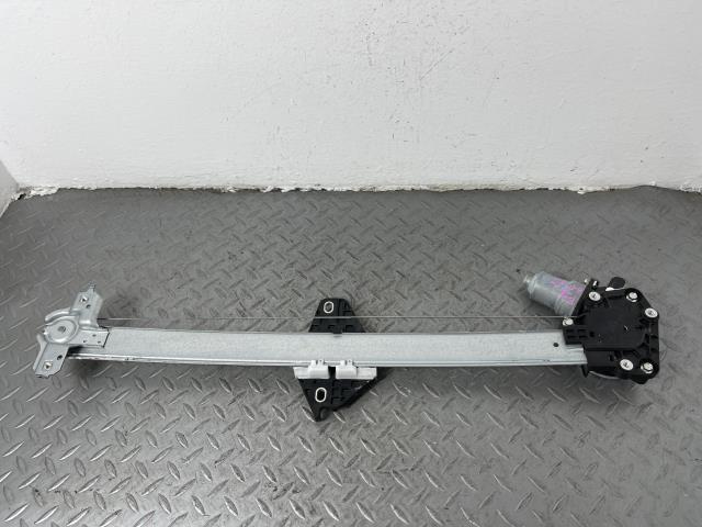 Yahoo!オークション - フリード GB3 左 フロント ドア レギュレター モ...