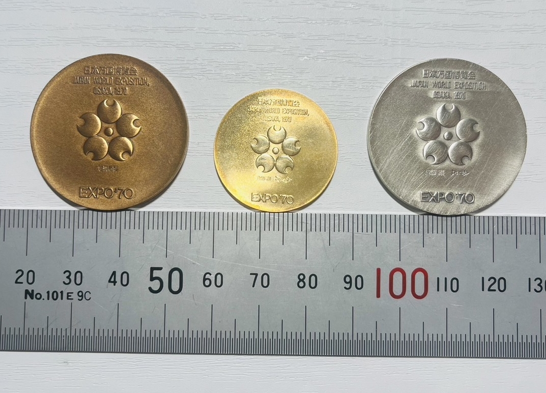Yahoo!オークション - [241106-3T]【現状品】≪万博記念メダル≫EXPO’...