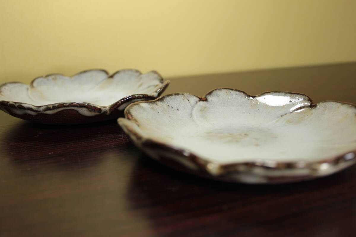 Yahoo!オークション - A141）花皿 2枚 萩焼 山根清玩 やまねせいがん ...