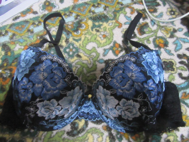 Yahoo!オークション - 新品ブラジャー胸パット付きC70激安350円～同時...
