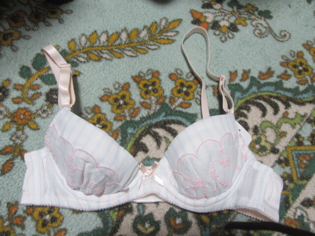 Yahoo!オークション - 新品㈱ディノスセシール製ブラジャーA65激安290...