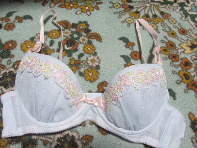 Yahoo!オークション - 新品㈱ディノスセシール製ブラジャーB70激安290...