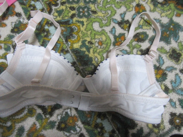 Yahoo!オークション - 新品㈱ディノスセシール製ブラジャーA65激安290...