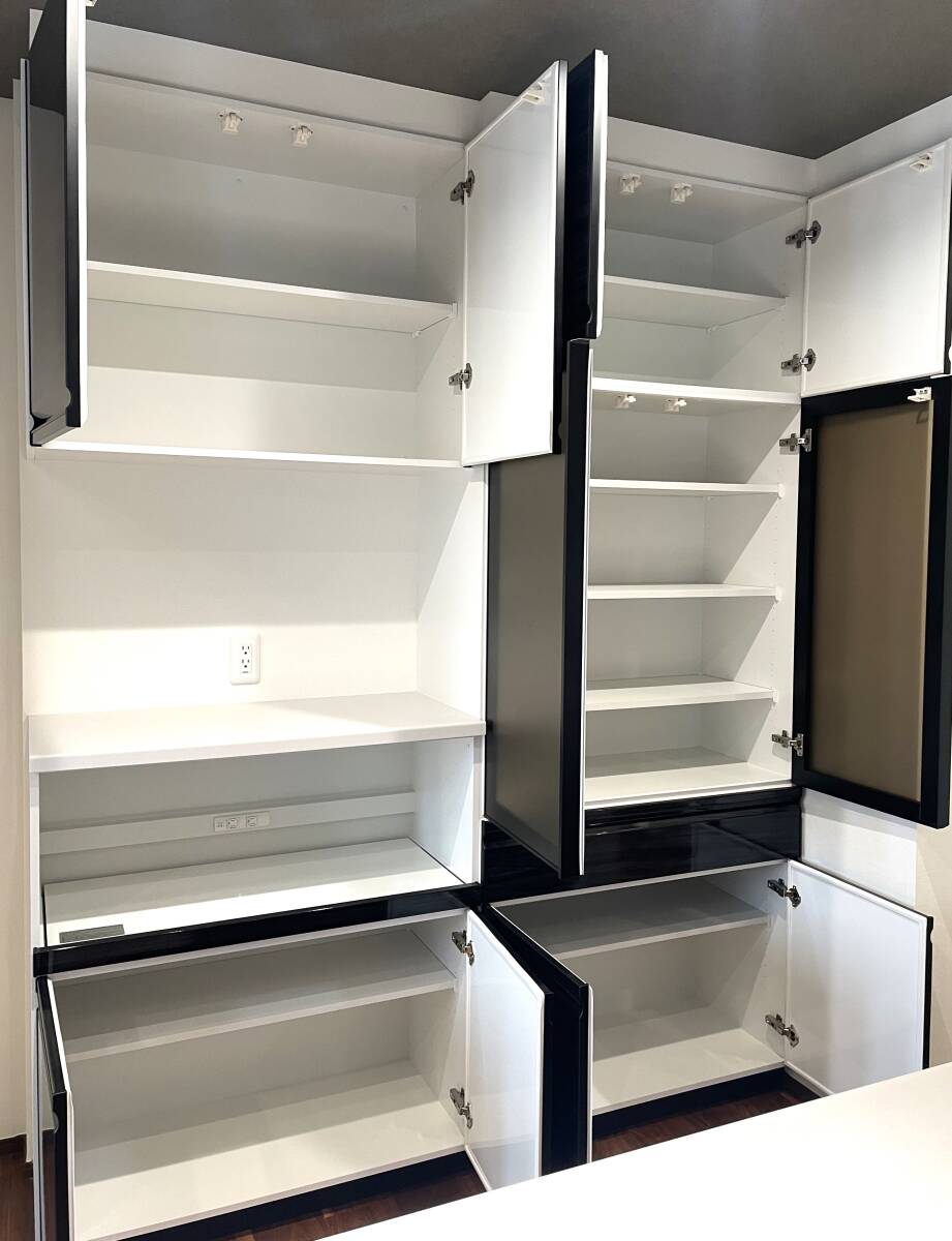 モデルルーム展示品/タカラスタンダード/キッチンキャビネット/食器棚/バックキャビネット/W1800mm/takarastandard K16(システムキッチン)｜売買されたオークション情報 ...