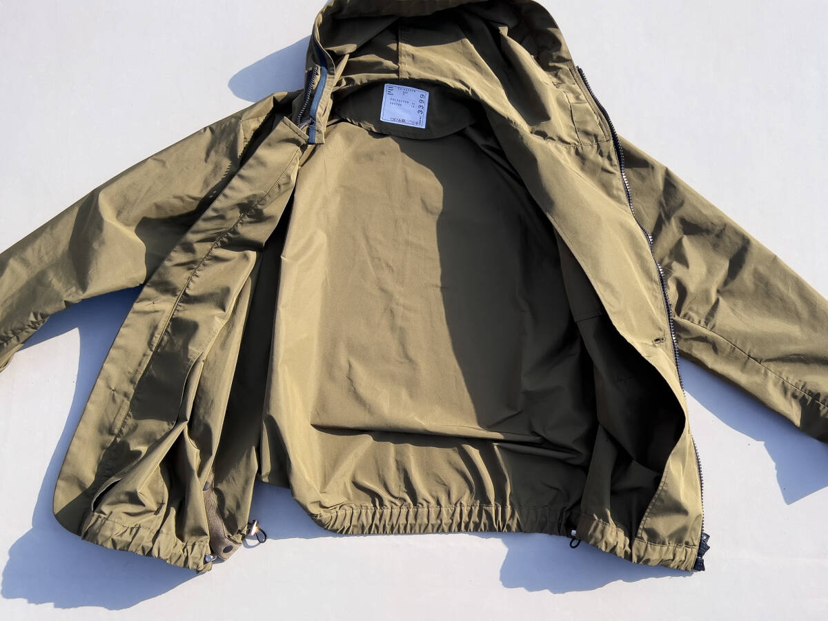 Bibian 比比昂- sacai 24-03399M ナイロンジャケットカーキ Bibian 比比昂- sacai 24-03399M ナイロンジャケットカーキ