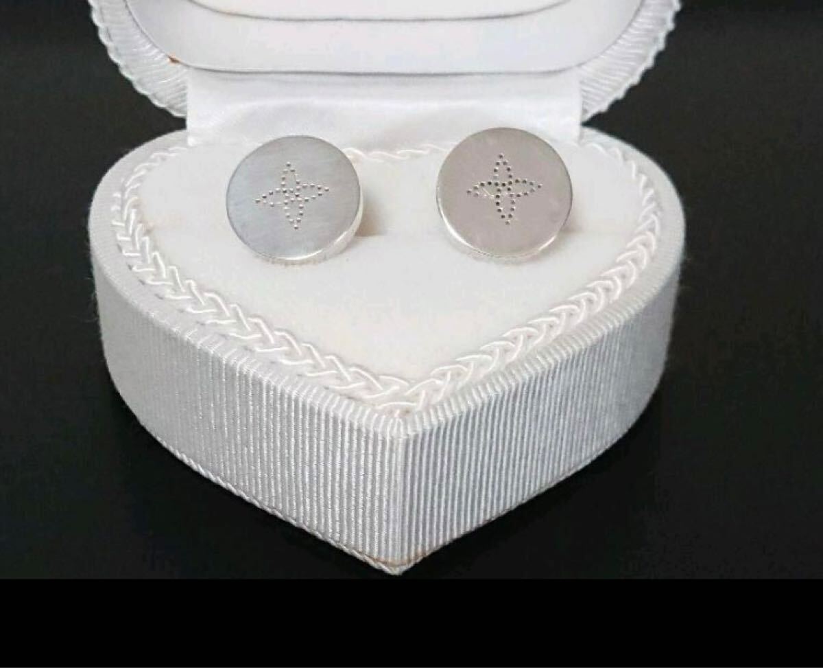 Yahoo!オークション - ヴィトン カフス アクセサリー シルバー 訳あり ...