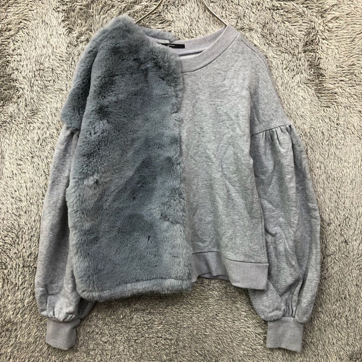 Yahoo!オークション - EMODA エモダ スウェット トレーナー ファー ボ...