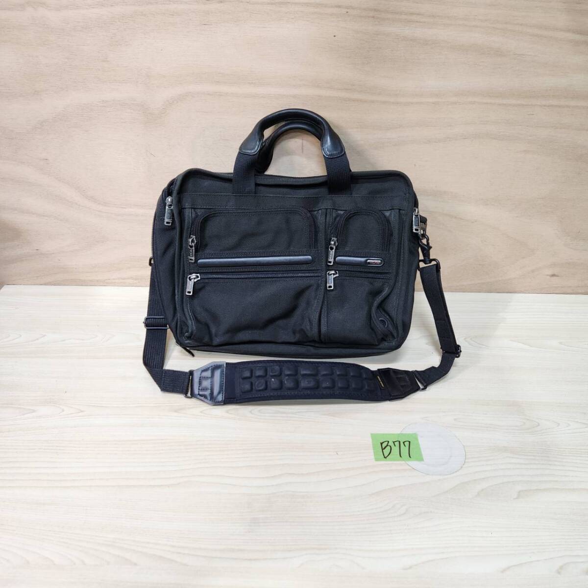 Yahoo!オークション - B77 TUMI トゥミ ブリーフバッグ ブラック ビジ...