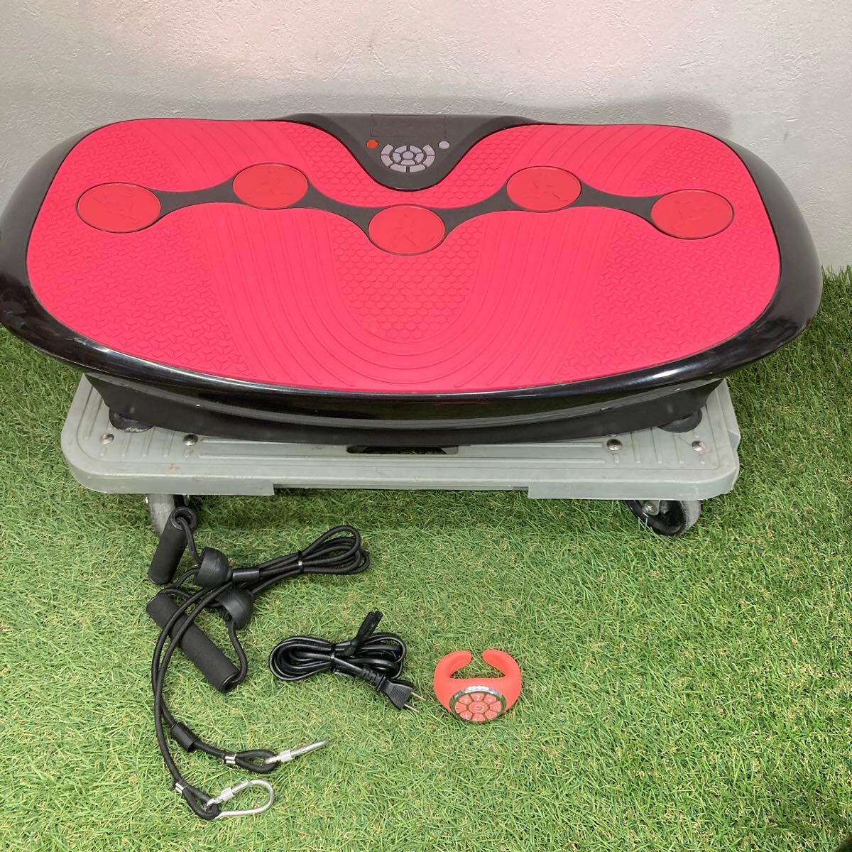 Yahoo!オークション - ドクターエア DOCTORAIR 3D SB-002 振動マシン ...