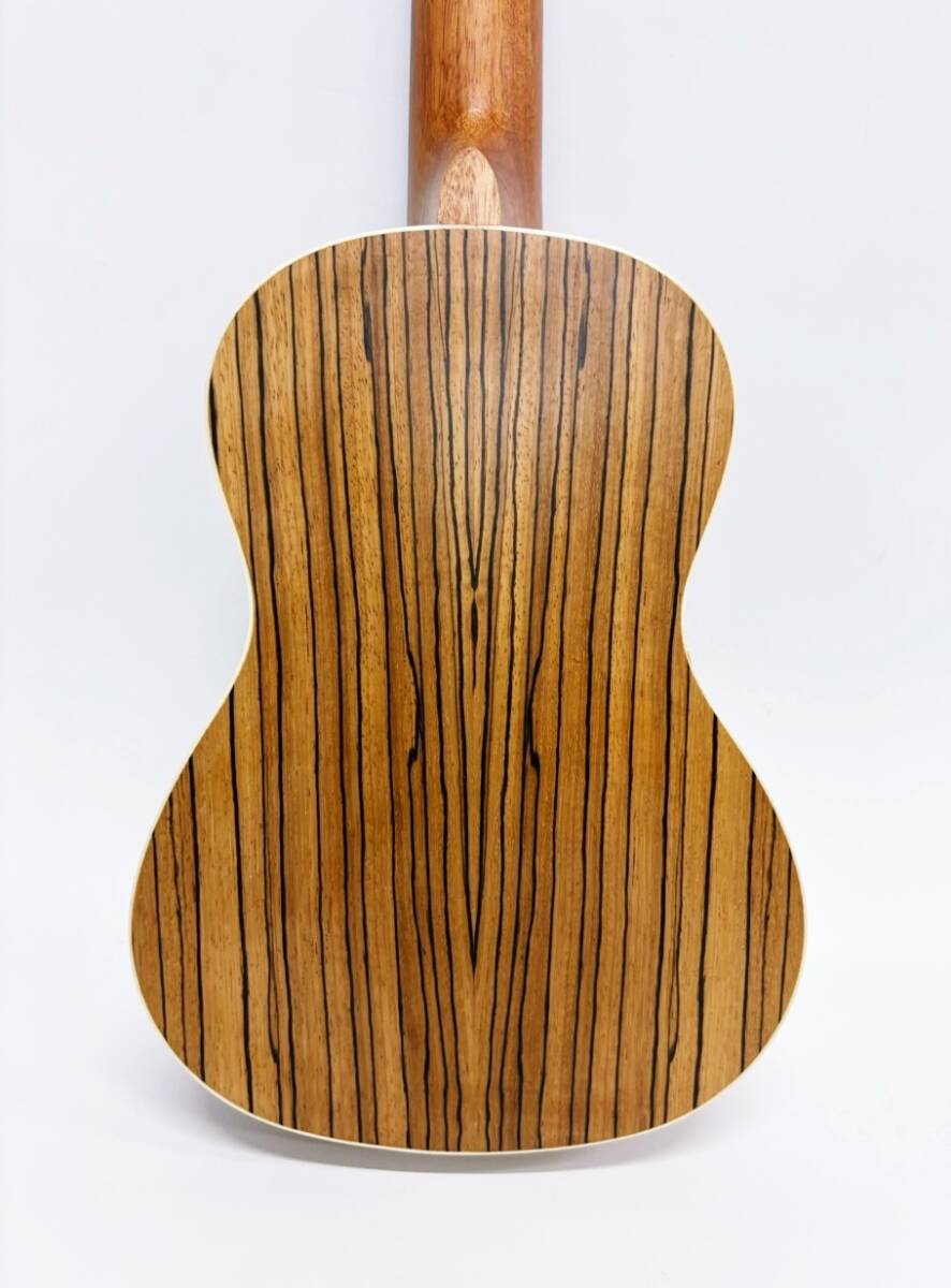 Yahoo!オークション - IRIN コンサートウクレレ UK-24BM ウクレレ 弦楽...