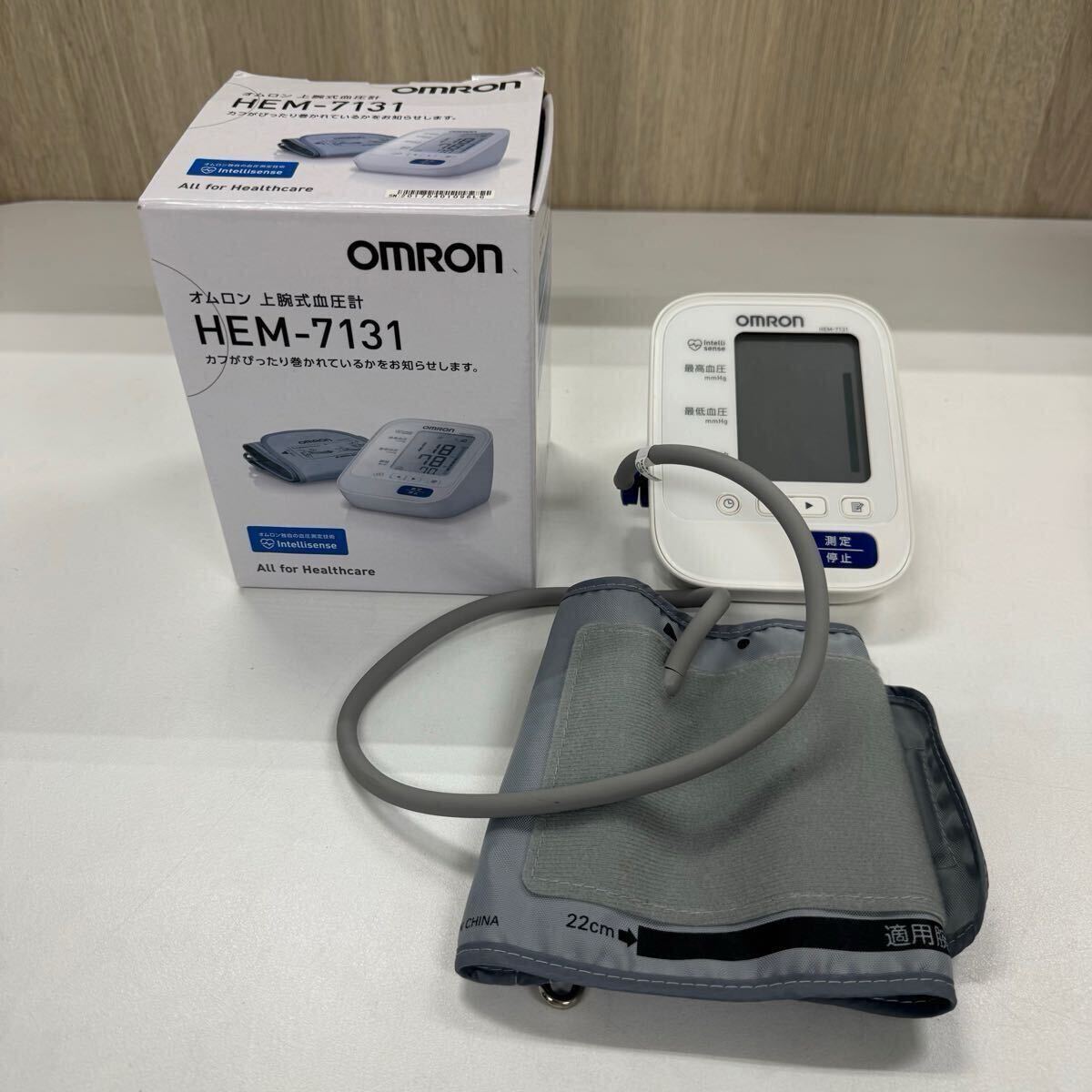 Yahoo!オークション - 美品 オムロン OMRON 血圧計 HEM-7131 自動電子...
