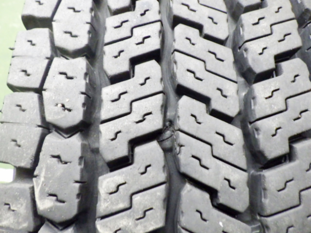 Yahoo!オークション - 225/80R17.5 123/122L ヨコハマ ZEN 902ZE 中古 ...