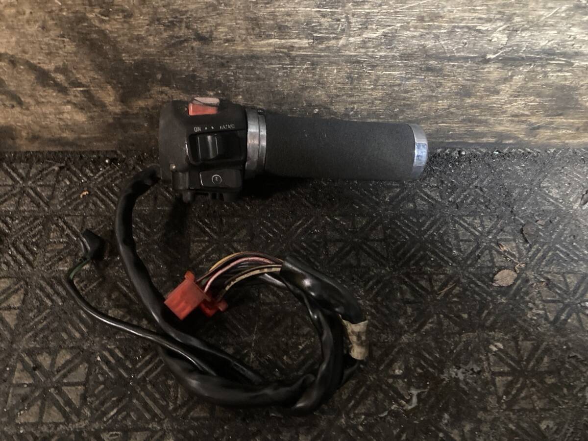 Yahoo!オークション - HONDA フォルツァ MF06 右ハンドルスイッチ 神戸...