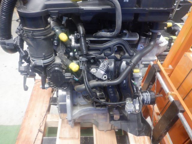 Yahoo!オークション - ロッキー 5AA-A202S プレミアムG ハイブリッド ...