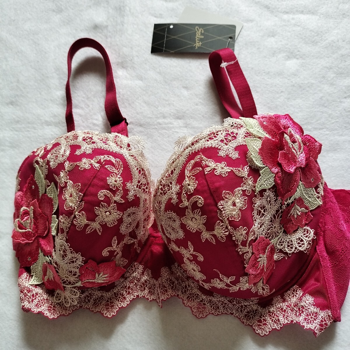 Yahoo!オークション - サルート Salute 84 ブラジャー単品 G70 グラマ...