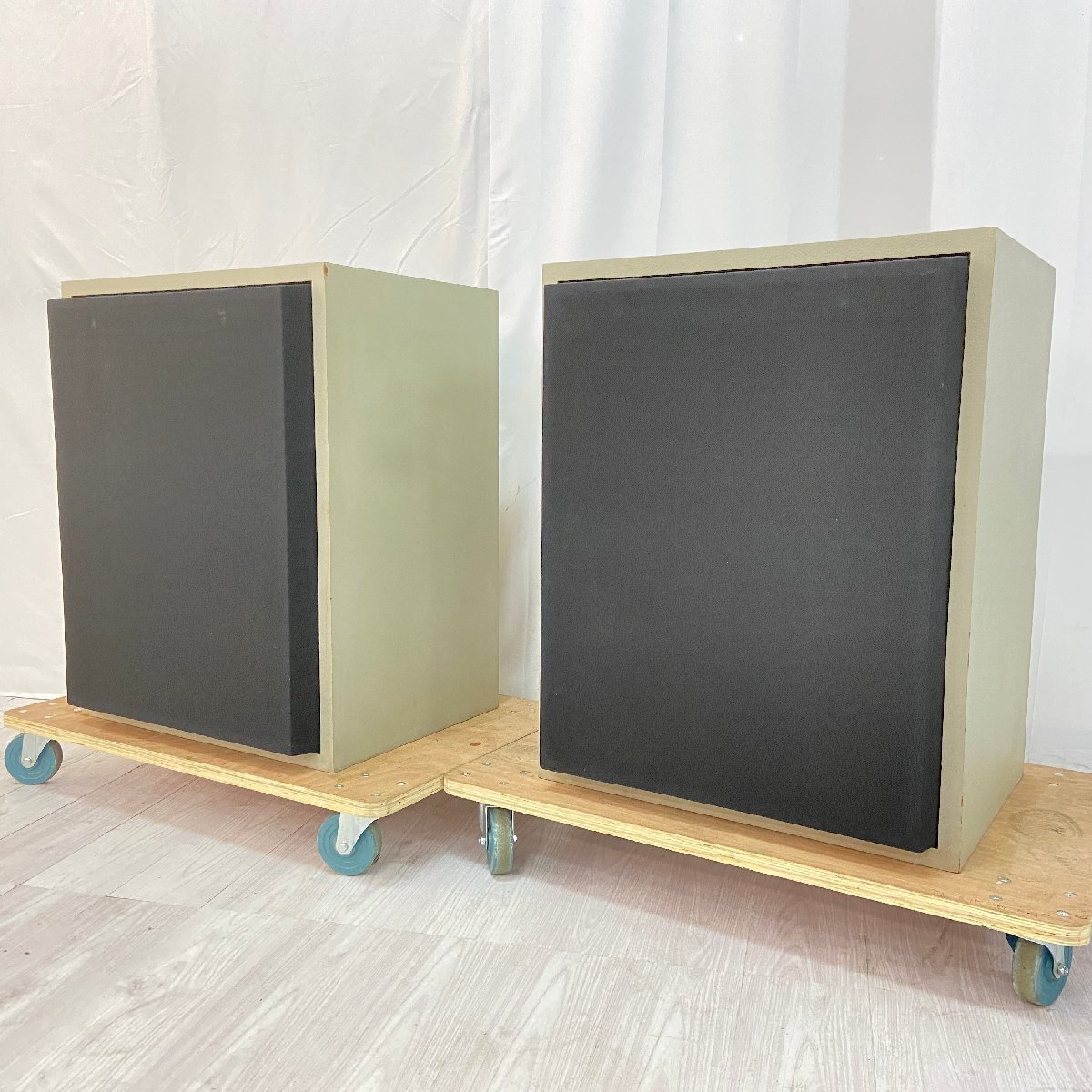 直1787 品 JBL ジェービーエル スピーカー 4333B/2308 ペア チャーター便 法人様限定商品(スピーカー本体)｜売買されたオークション情報、yahooの商品情報をアーカイブ公開 ...