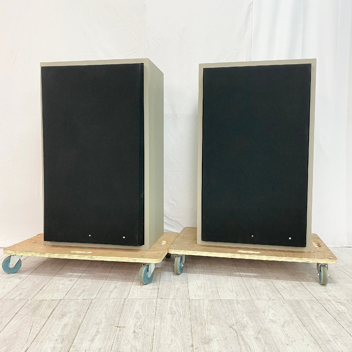 直2268 品 - JBL ジェービーエル スピーカー 4343ペア/スラントプレート型音響レンズ 2308ペア チャーター便 法人様限定商品(スピーカー本体)｜売買されたオークション情報 ...