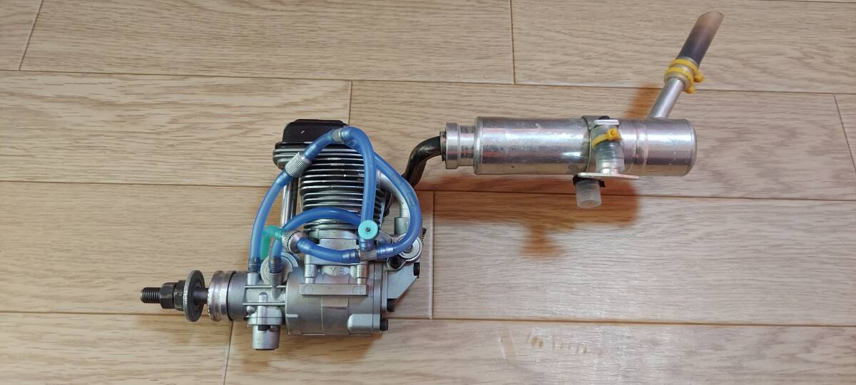 Yahoo!オークション - 山田産業 YS63エンジンとハットリマフラーのセッ...