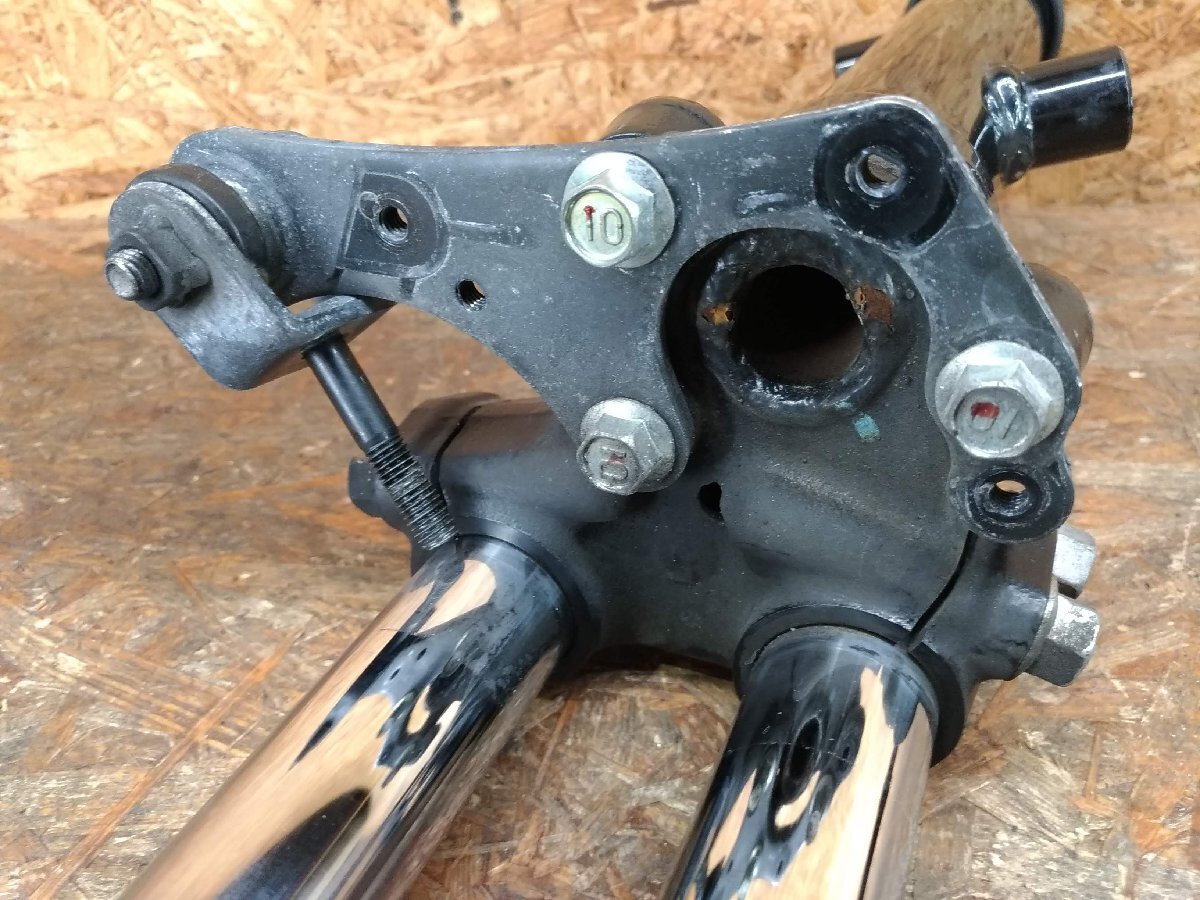 Yahoo!オークション - [Y11] トリシティ125 純正フロントフォーク/サス...