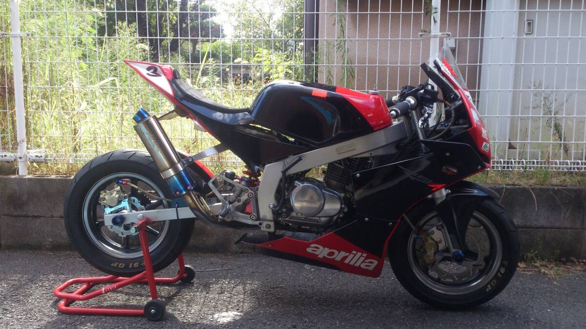 Yahoo!オークション - フロントフェンダー 黒ゲル FRP NSR 50 80 モン...