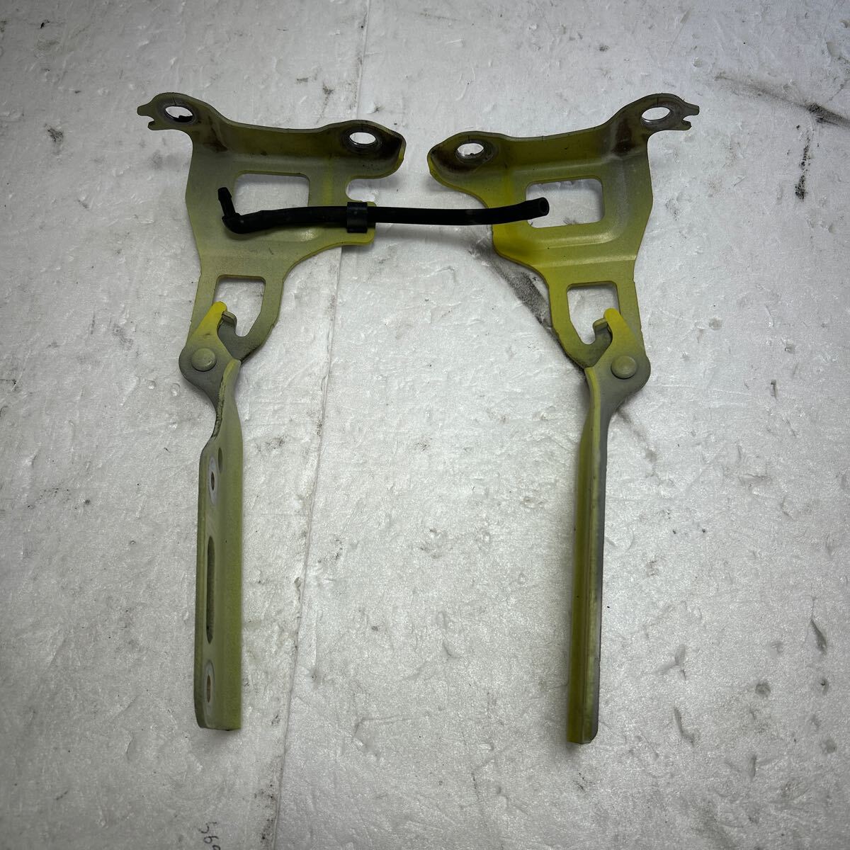 Yahoo!オークション - 13 ホンダ GP5 GP GK フィット ボンネットヒンジ...