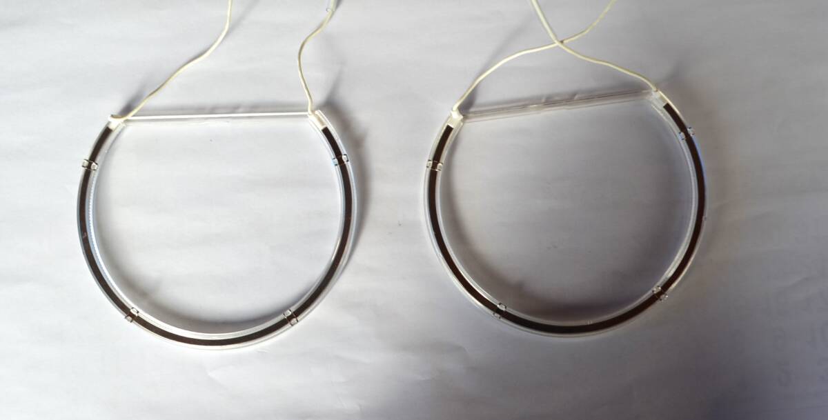 Yahoo!オークション - 1円～CCFL/C型 カバ－付イカリング・ホワイト・...