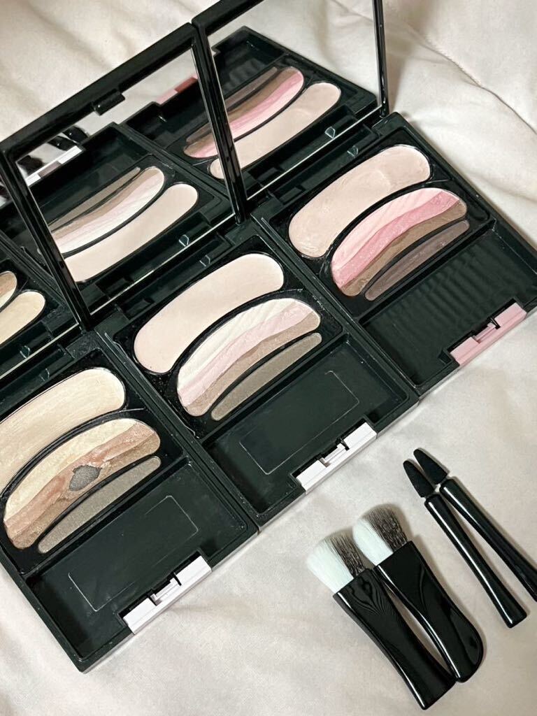 Yahoo!オークション - AUBE オーブ ブラシ ひと塗りシャドウN アイシャ...