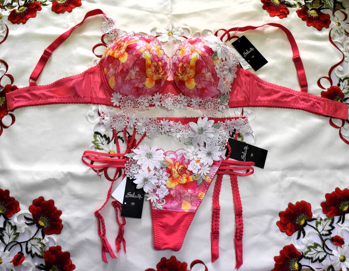 Yahoo!オークション - 新品・タグ付き ワコール サルート 51G・南ア...