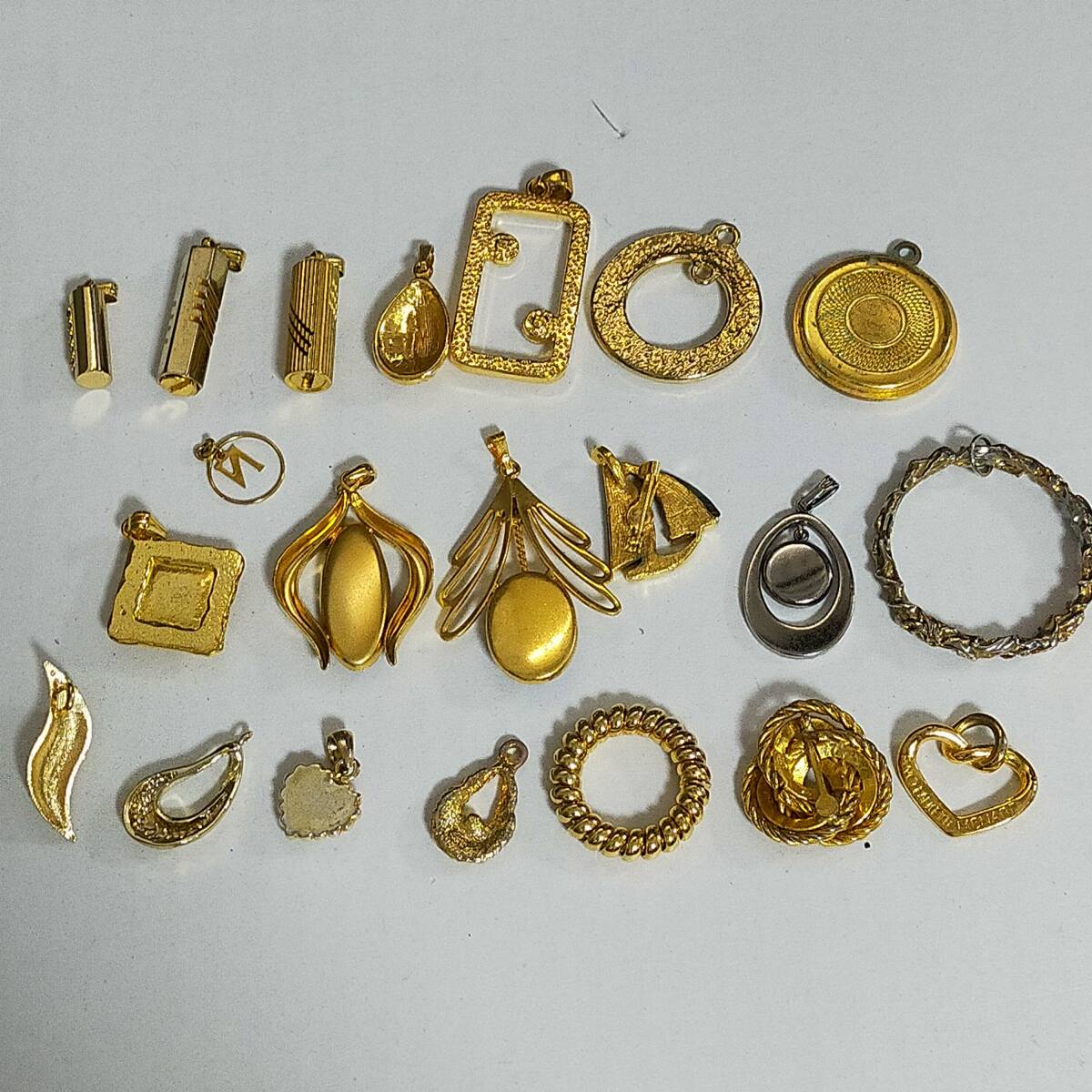 Yahoo!オークション - 5611/14 GJ61238 ネックレストップ ディフューザ...