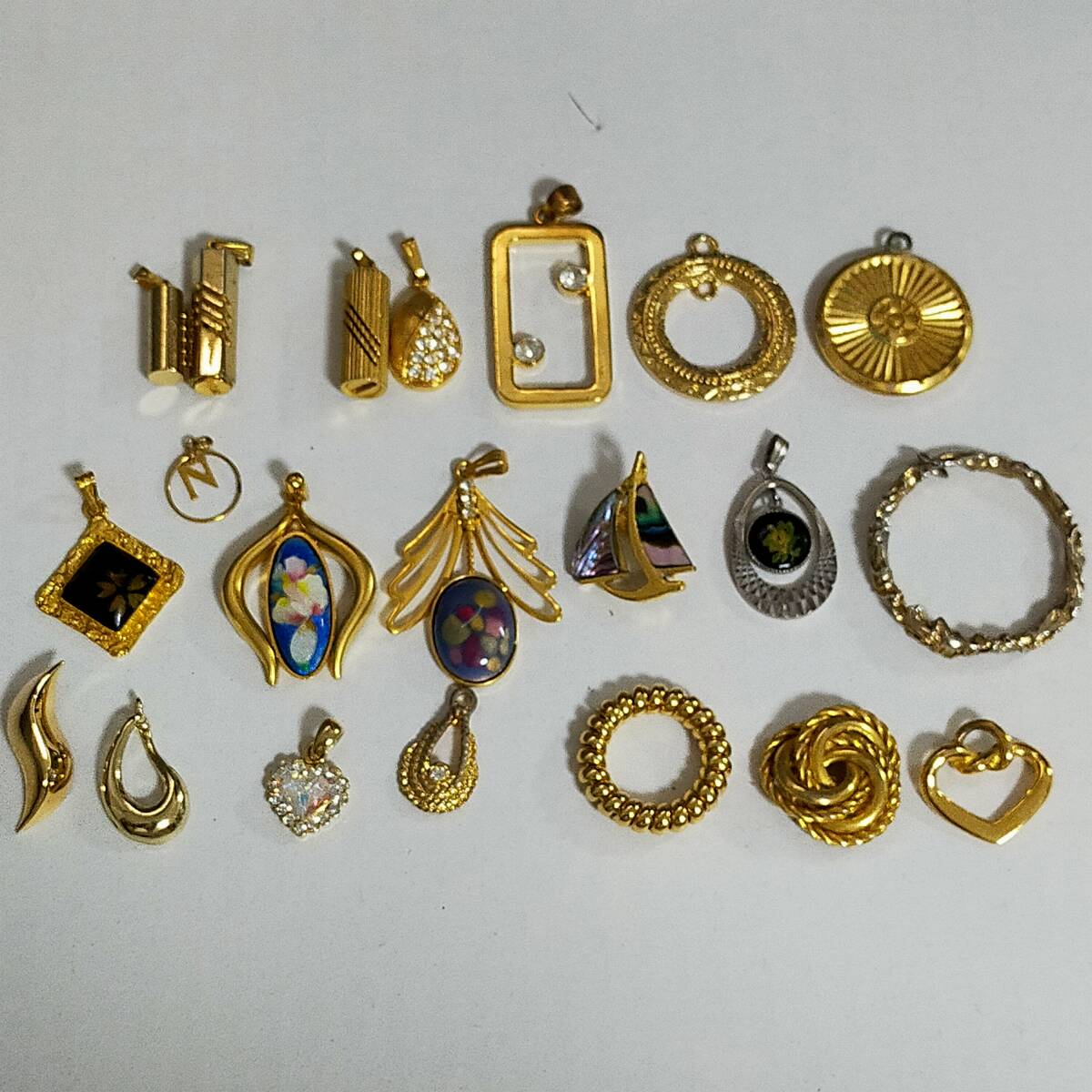 Yahoo!オークション - 5611/14 GJ61238 ネックレストップ ディフューザ...