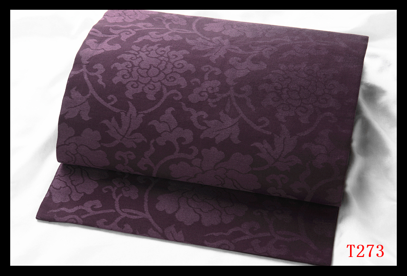 Yahoo!オークション - 蔵【T273】西陣逸品 牡丹唐草紋 滅紫色地 気品豊...